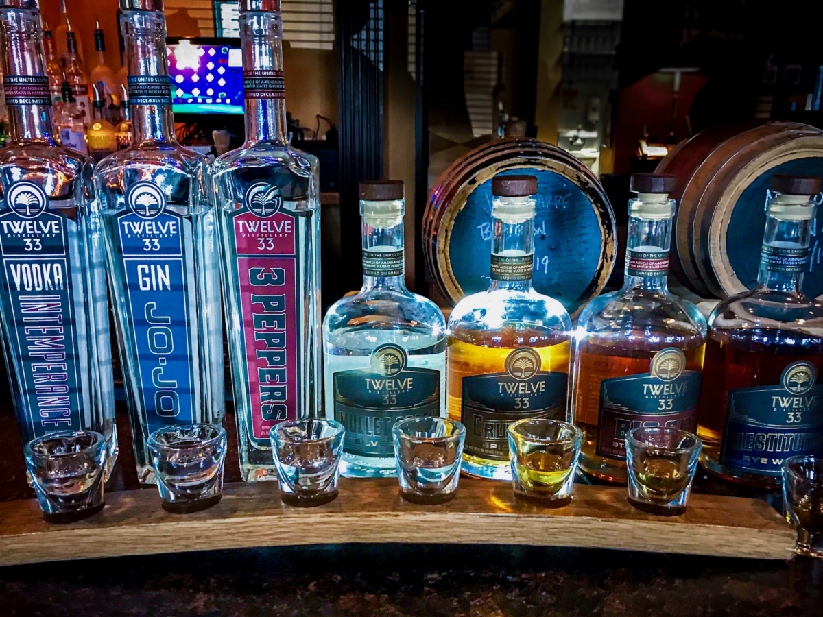 The Bar ⋆ Bistro 90