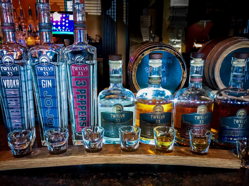 The Bar ⋆ Bistro 90